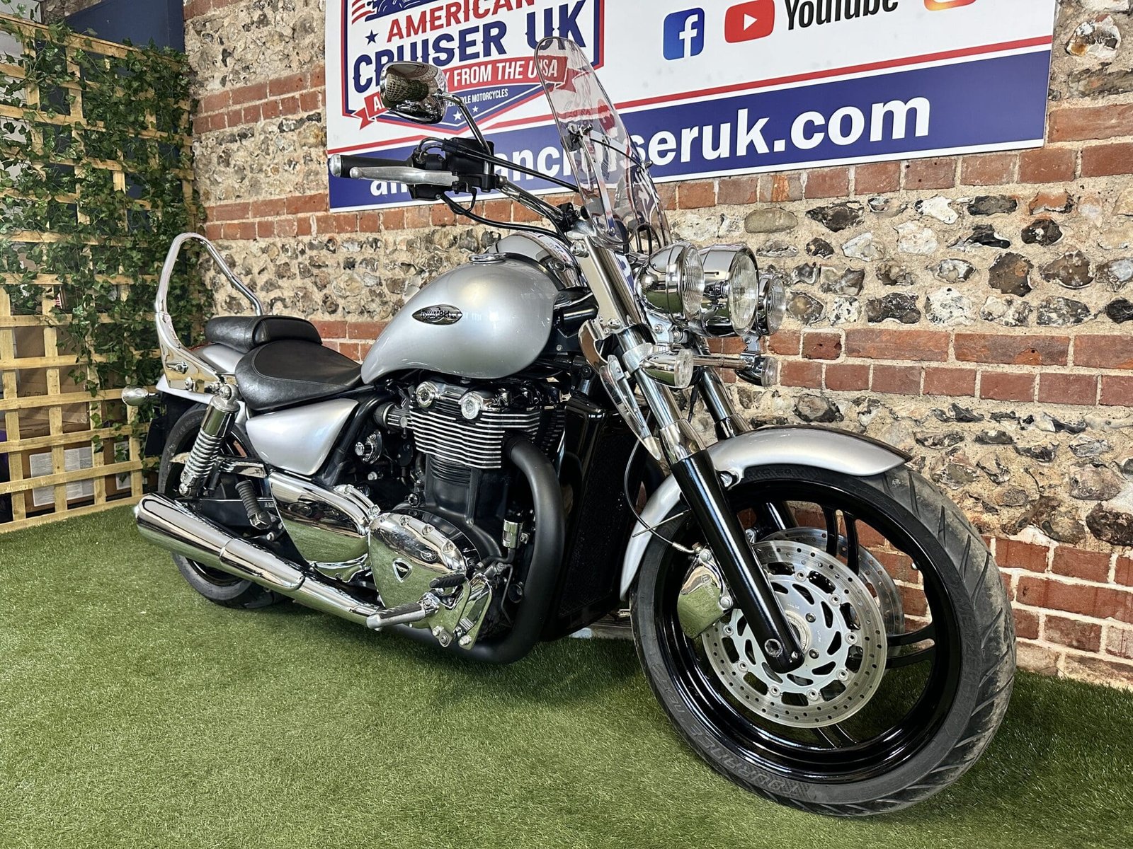 Triumph Thunderbird 1600